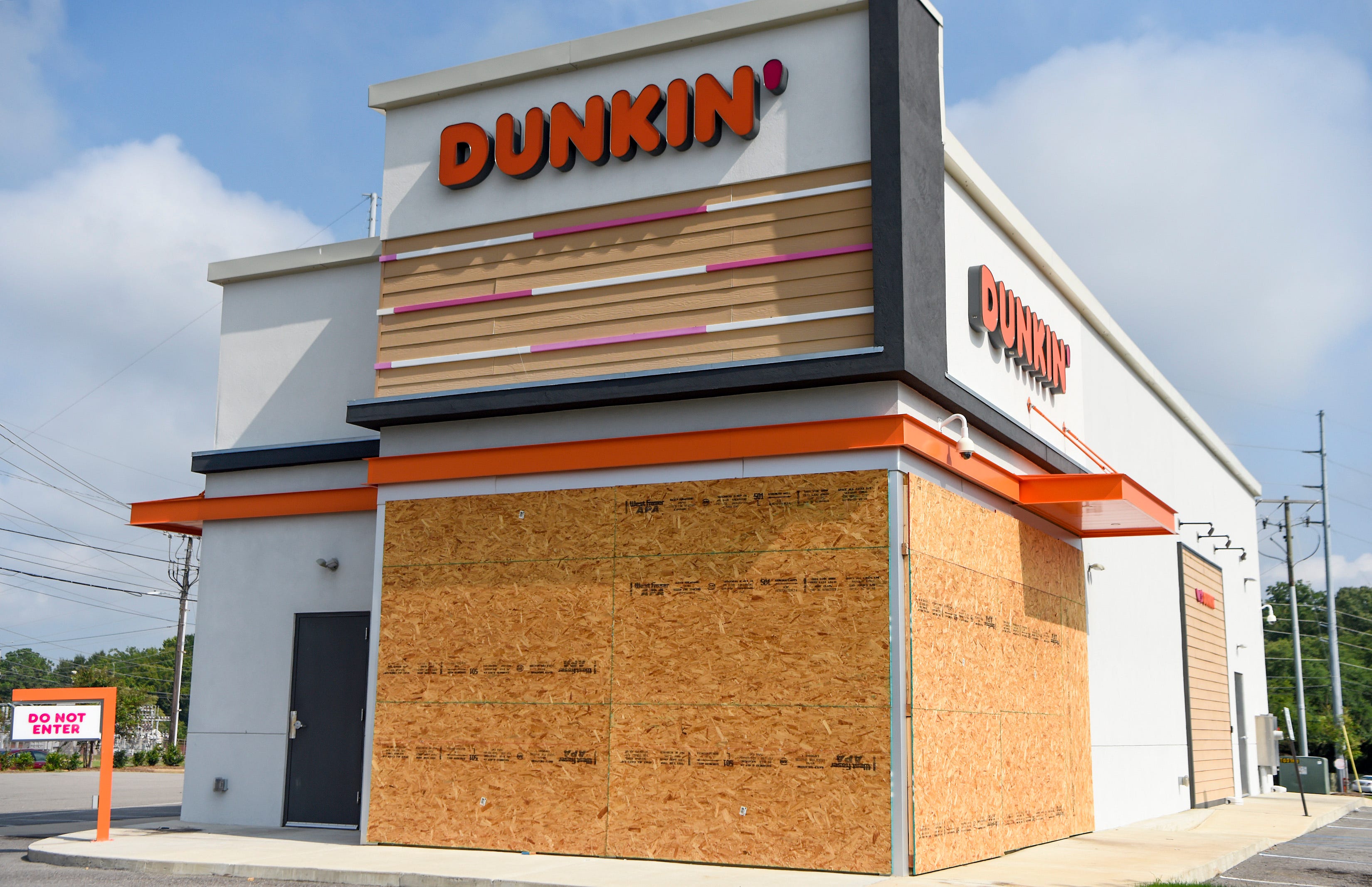 Dunkin' closes multiple locations in this Alabama city