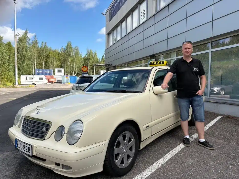 Questa Mercedes Classe E ha più di 2 milioni di km: non ci credono ...