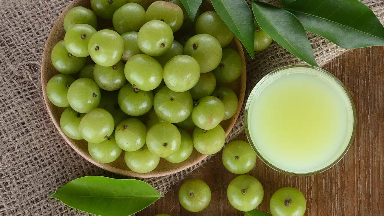 Sadhguru recommends 2 simple foods to strengthen immunity