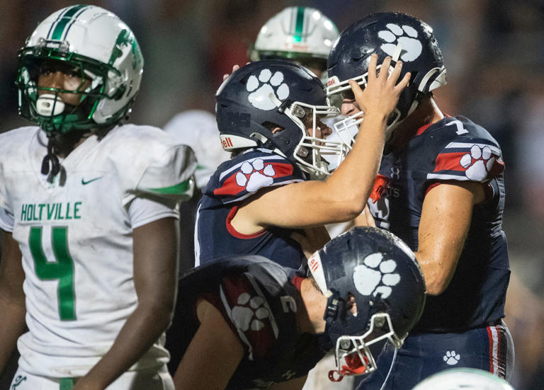 Vote for Montgomery AISA-AHSAA 4A football player and coach of the year