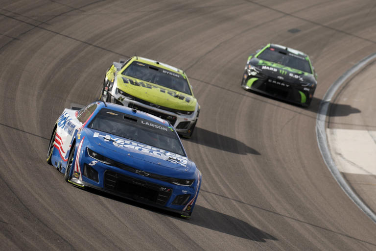 Which drivers made 2025 NASCAR playoffs? Points, standings, 10-race ...