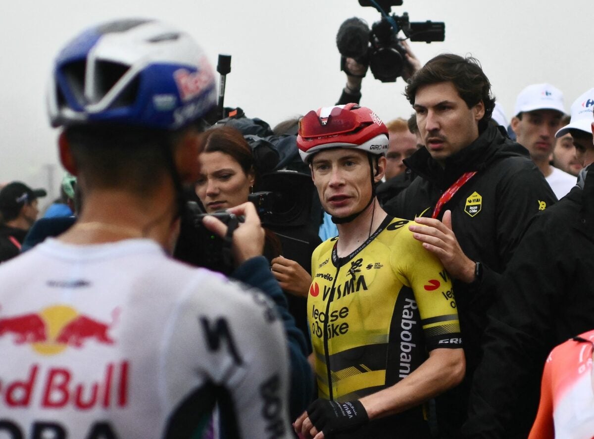 Vuelta a España Mayhem: Martin, Zingle, Arcas Out After Crash Chaos, Vingegaard Dodges Bullet
