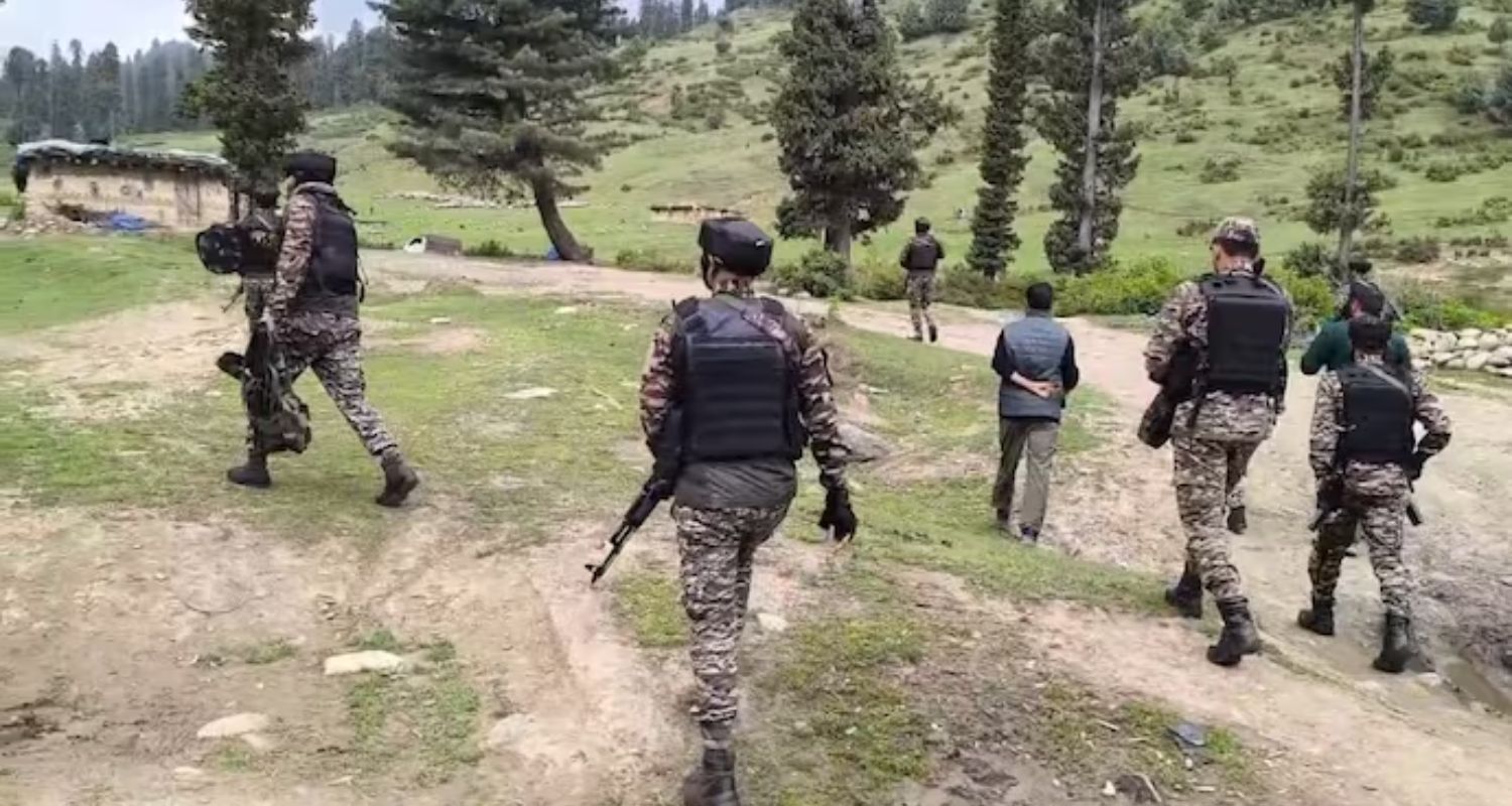 Army foils infiltration bid in Uri along LoC, search on