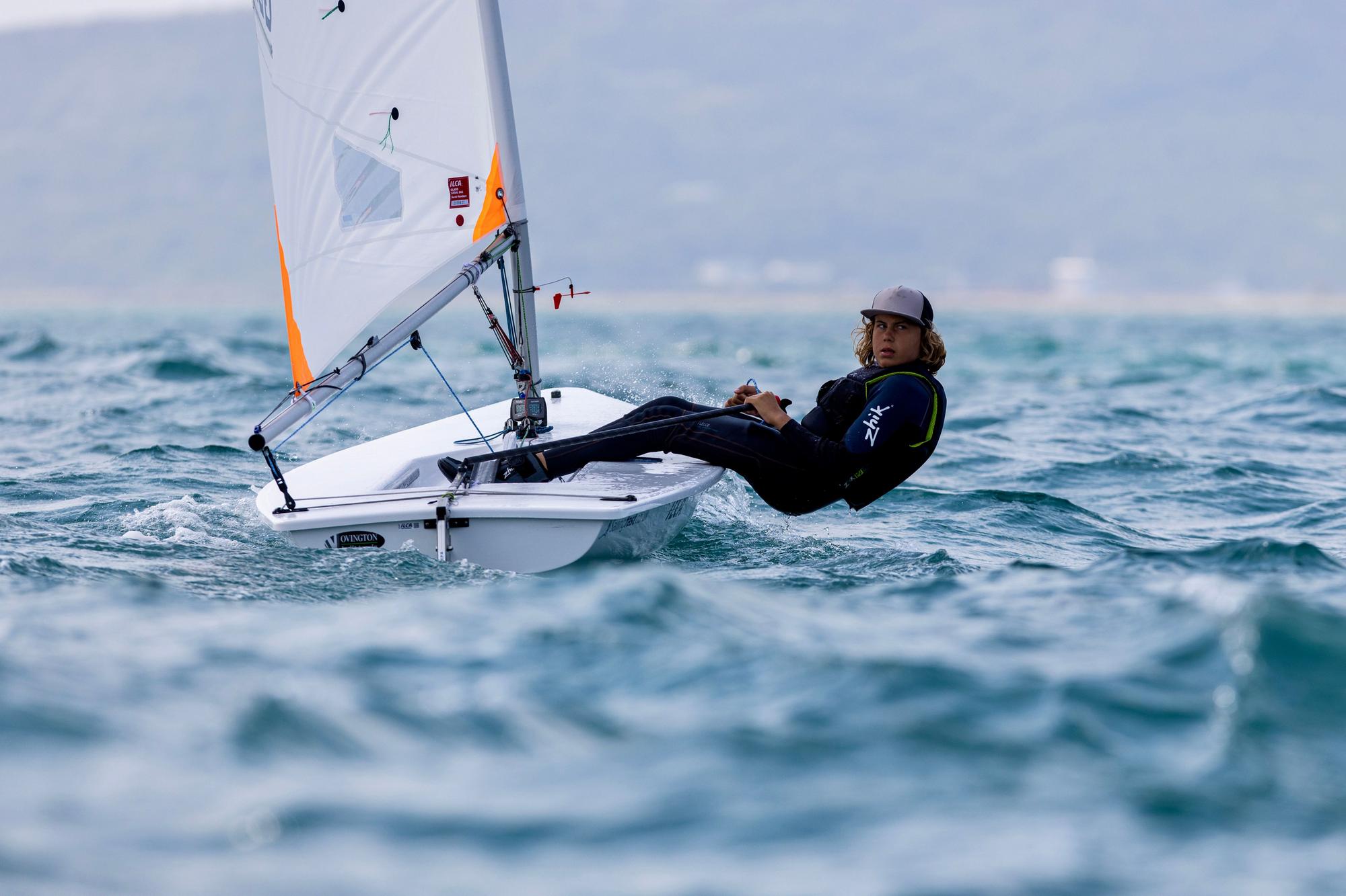 Teen’s solo sailing challenge for Cancer Research