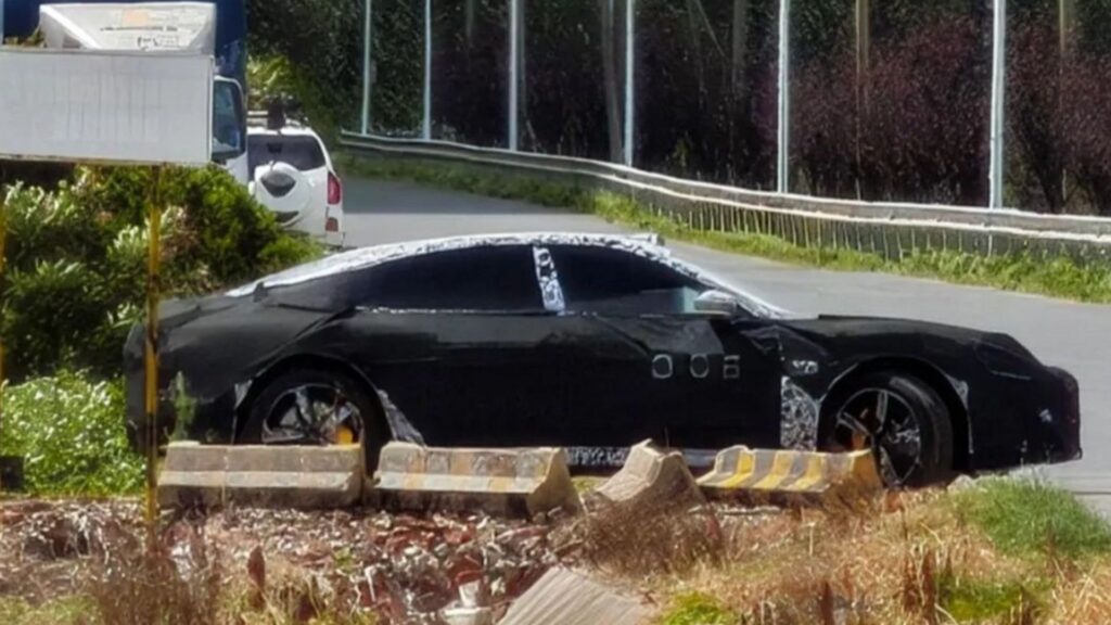 Xiaomi prépare une version inédite de la SU7 et elle vient d’être surprise sur la route