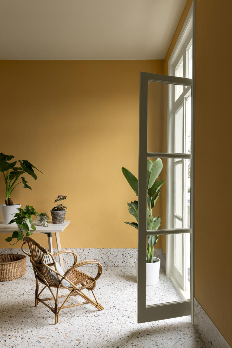 What Colors Make a Room Look Bigger? 5 That Designers Reach for to Make ...