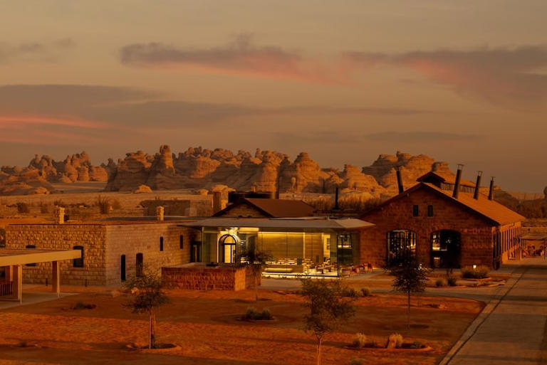 5 luxury hotels in Saudi Arabia to book for an extraordinary long ...
