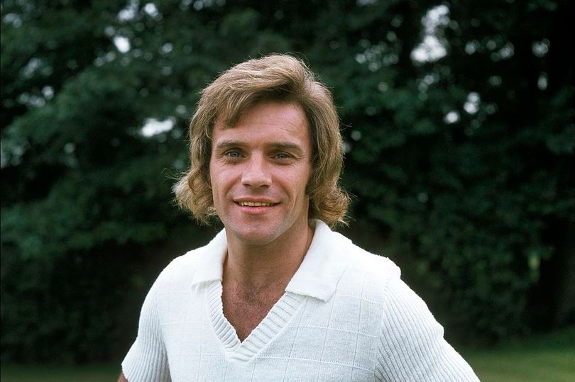 Freddie Starr died penniless, estranged from kids and was to be buried ...