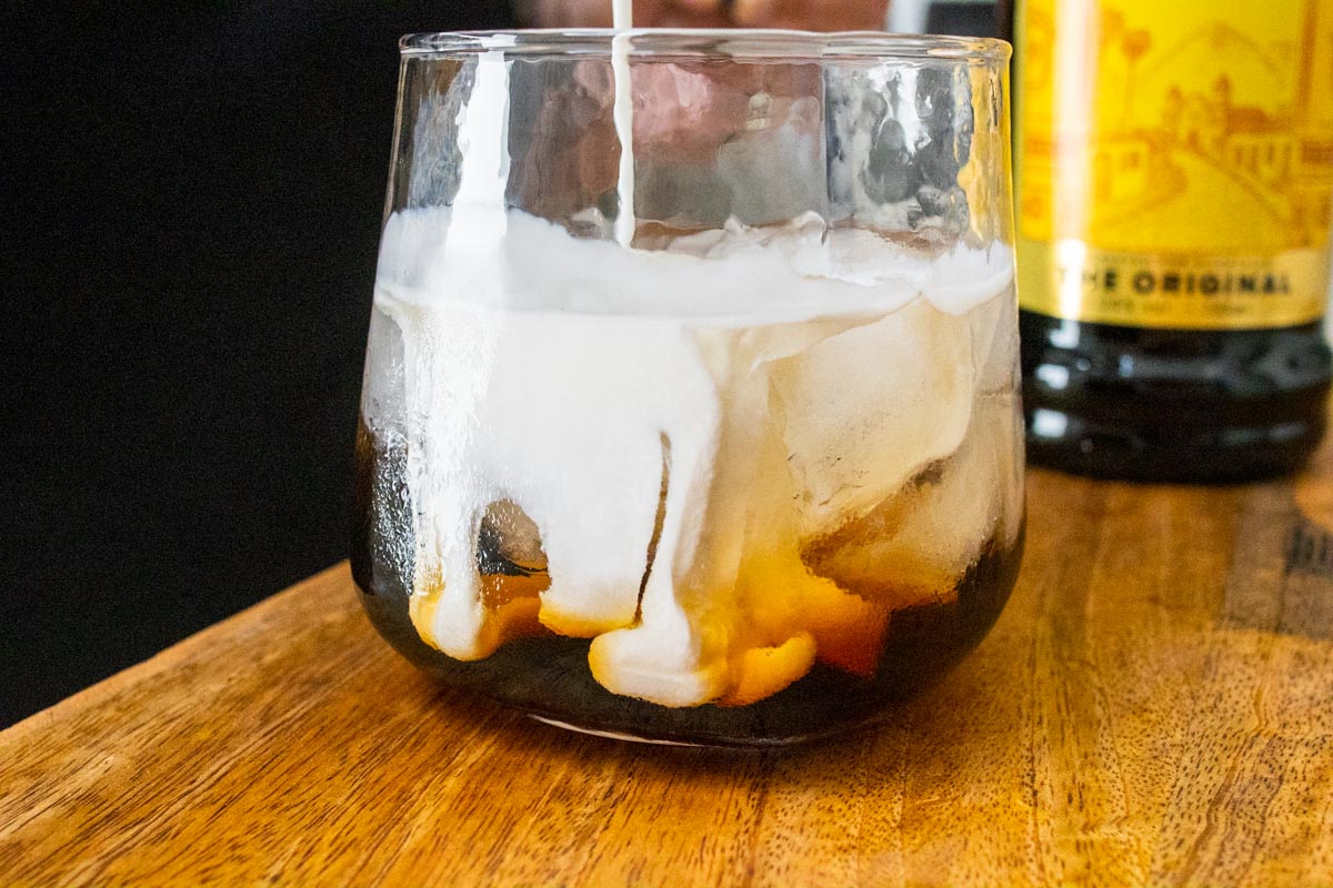 Easy White Russian Cocktail Recipe
