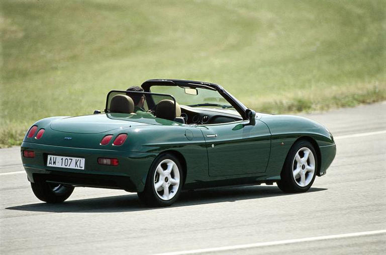 I 30 anni di Fiat Barchetta, fascino a cielo aperto