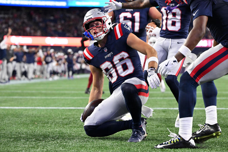 Viral video shows moment Patriots WR Efton Chism learned he made team