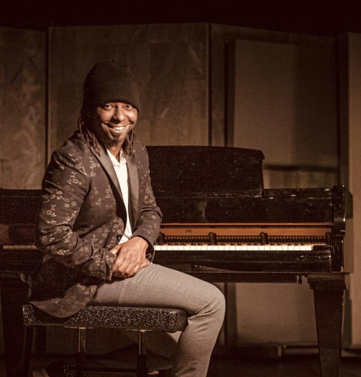 Rolando Luna, ex-pianiste du Buena Vista Social Club, en concert dans ...