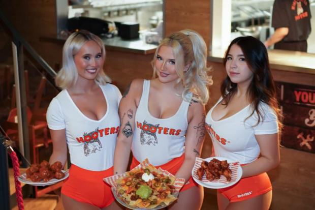 New comedy night serving up laughs and wings at Hooters Liverpool