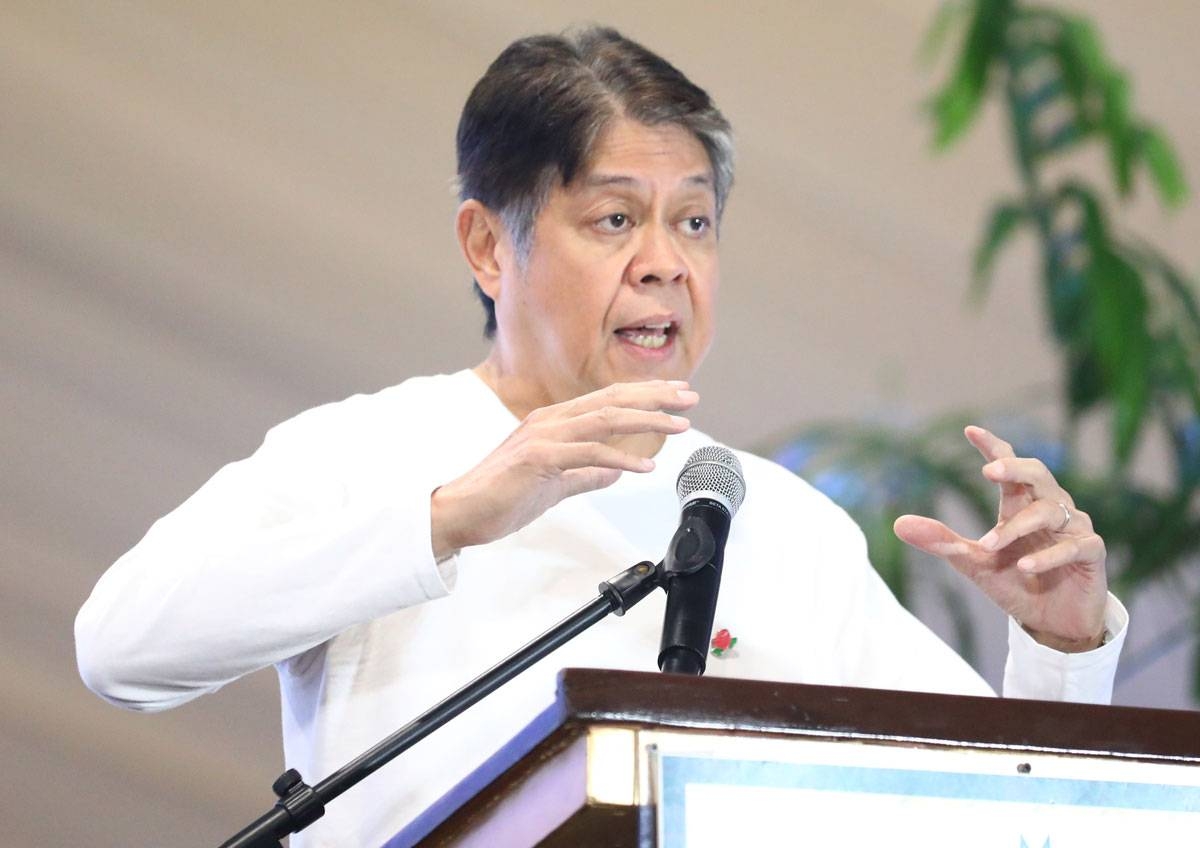 Pangilinan urges new doctors to combat Philippines' severe doctor deficit
