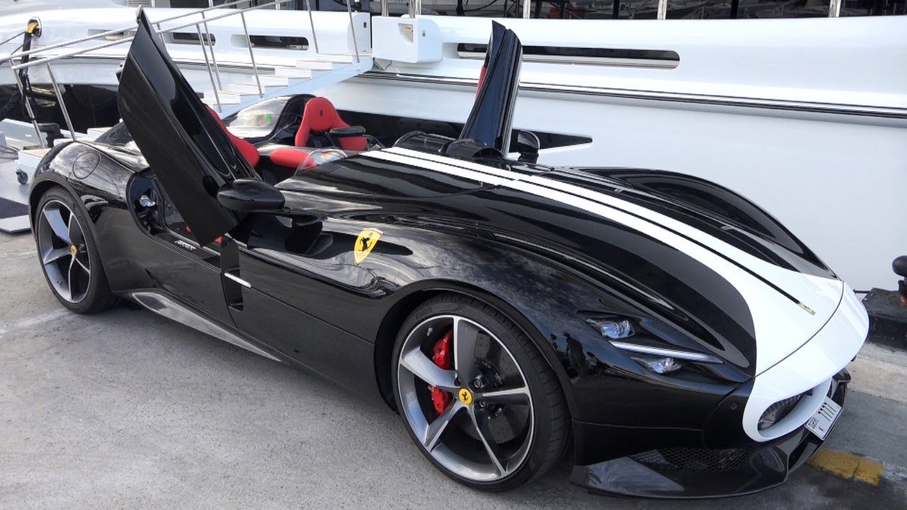 Ferrari Monza SP2 de Dubaï à Monaco pour les vacances