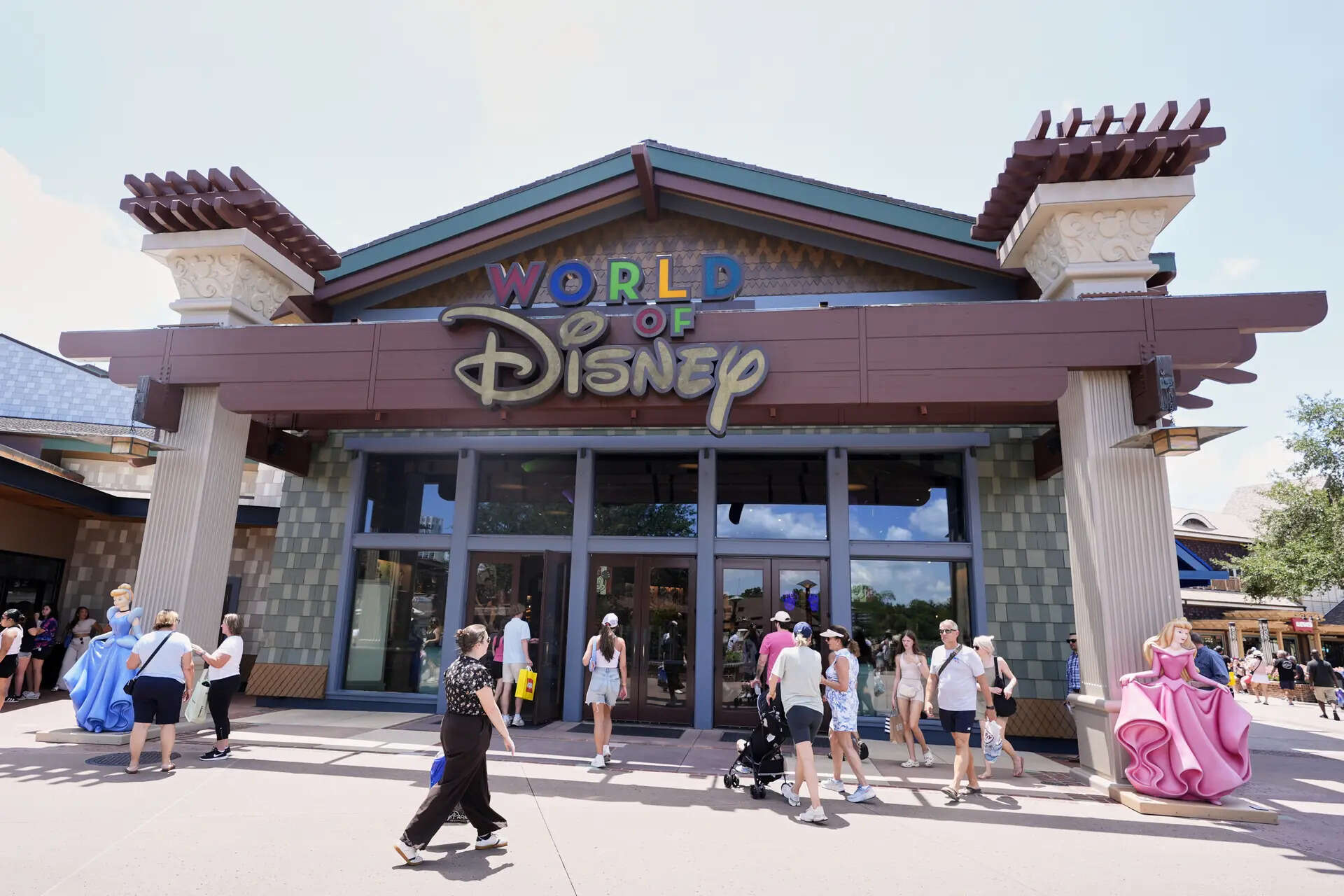 Disney World: ‘White powder alert’ to ‘protein spill’; here are what ...