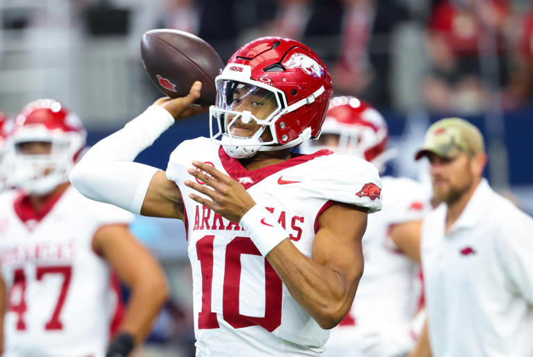 HC heaps praise on QB Taylen Green after Arkansas' season-opening win