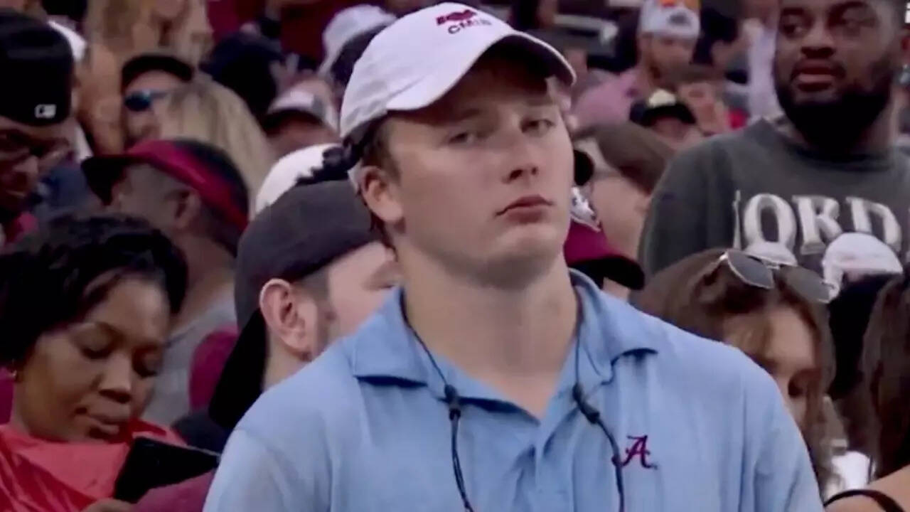Alabama fan’s angry middle finger gesture goes viral as Kalen DeBoer ...