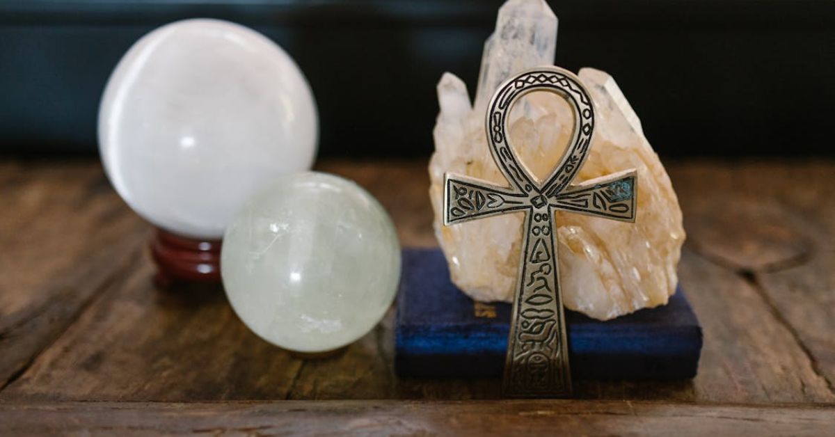 15 Mythical Religious Symbols Across Eras And Continents