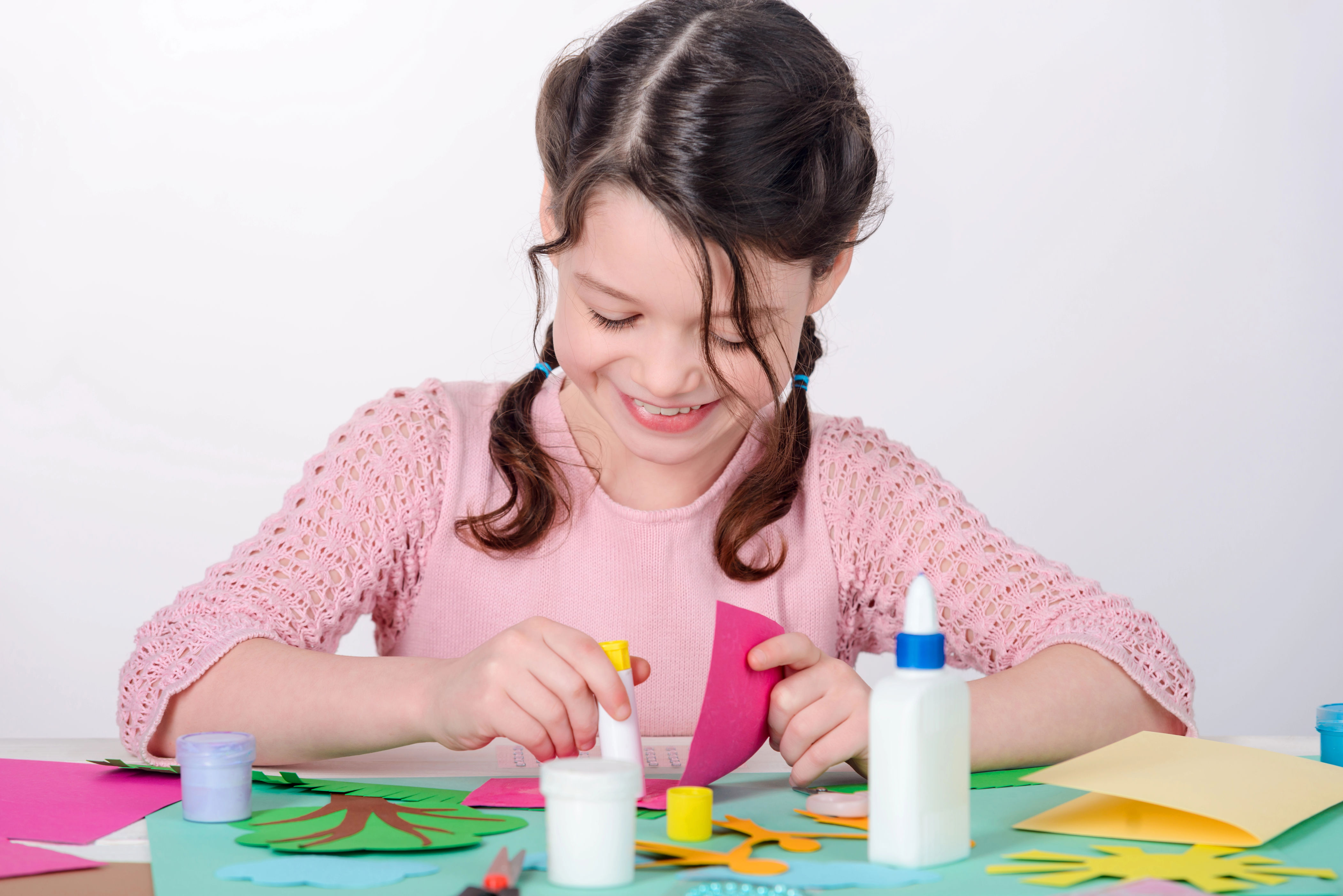 16 Fun & Simple Paper Crafts for Kids