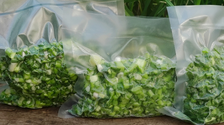 Here's Why You Should Never Reuse A FoodSaver Bag, Even If You Take ...