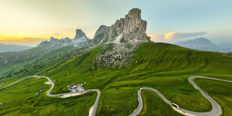 Alta Via 8 delle Dolomiti: tra natura e spiritualità