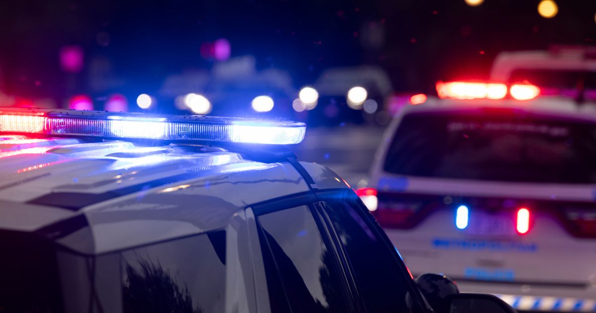 Men Posing as Cops Open Fire Through the Front Door, But the Homeowners ...