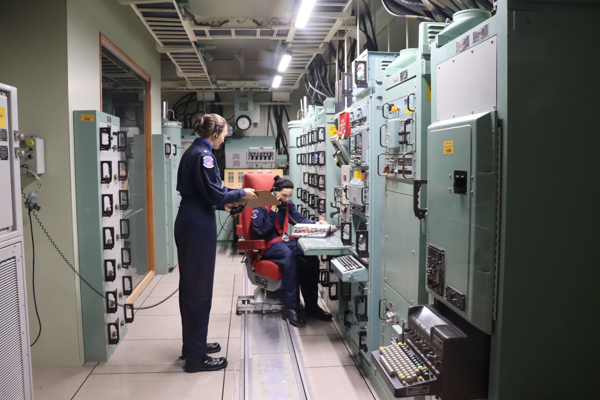 Inside a top-secret ICBM training simulator where Air Force crews ...