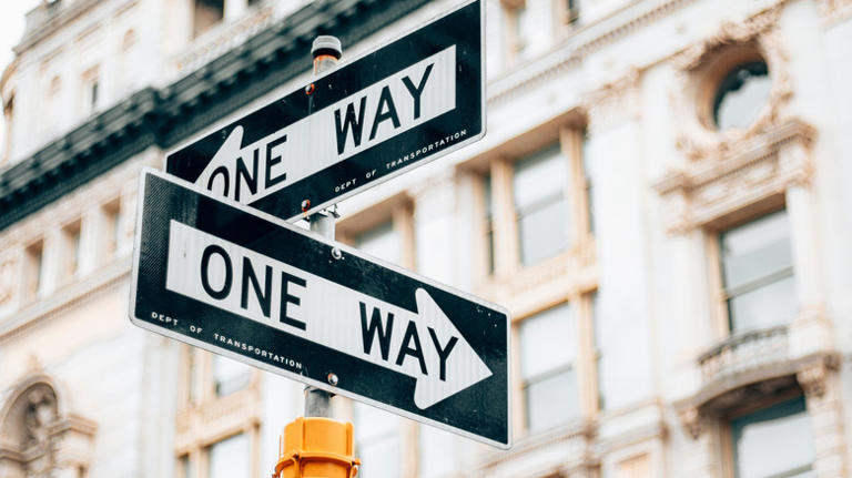 Turning Left On Red Is Legal In These US States