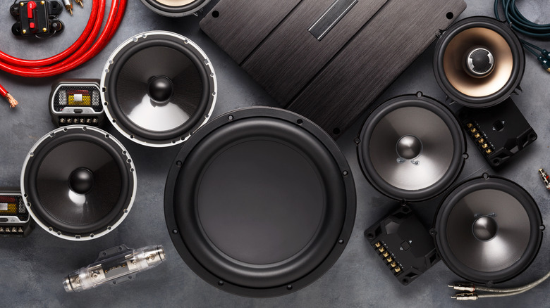 4 Things To Look For When Shopping For New Car Speakers