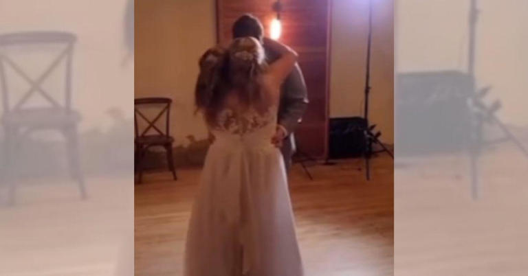 Conjoined Twins Abby and Brittany Hensel Break Cover as They’re Seen ...