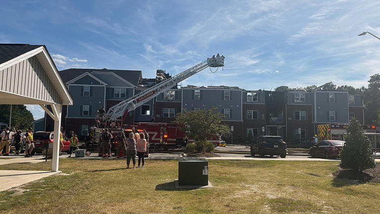 4 treated for injuries, 50 displaced after apartment fire in Wayne Co ...