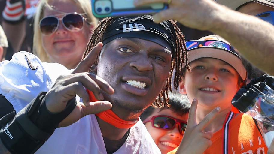 Dallas Cowboys dodge bullet with Perrion Winfrey injury update