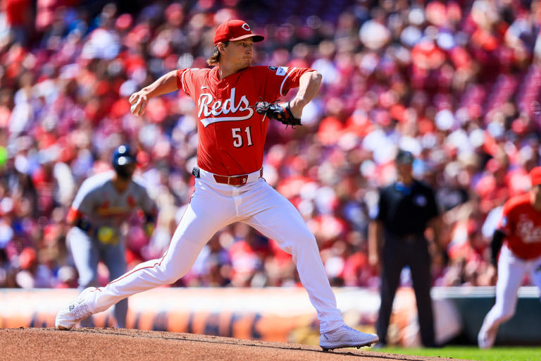 Brady Singer, bats halt slump, Reds finally gain ground in playoff chase