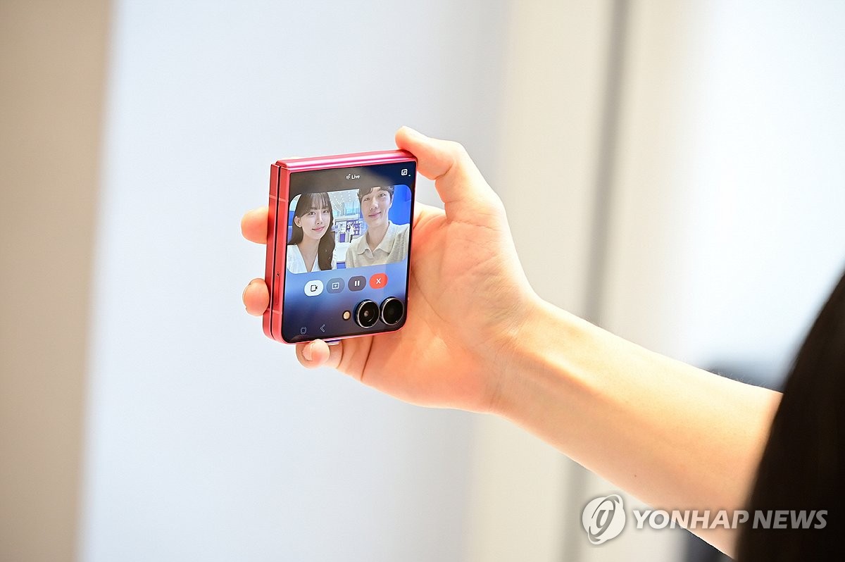 Samsung rises to No. 3 in Japanese smartphone market in Q2: data