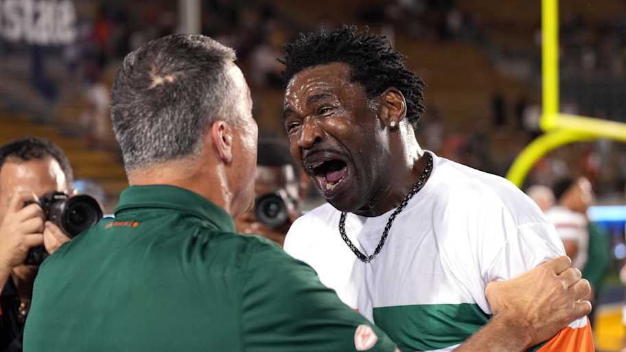 Cowboys legend loses mind celebrating Miami WR CJ Daniels' amazing TD catch
