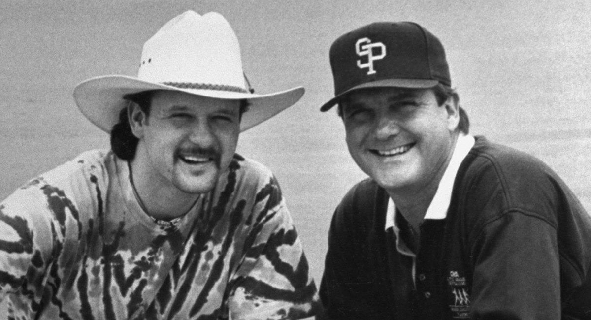 At Field of Dreams, Tim McGraw Honors His Dad in a Powerful Way