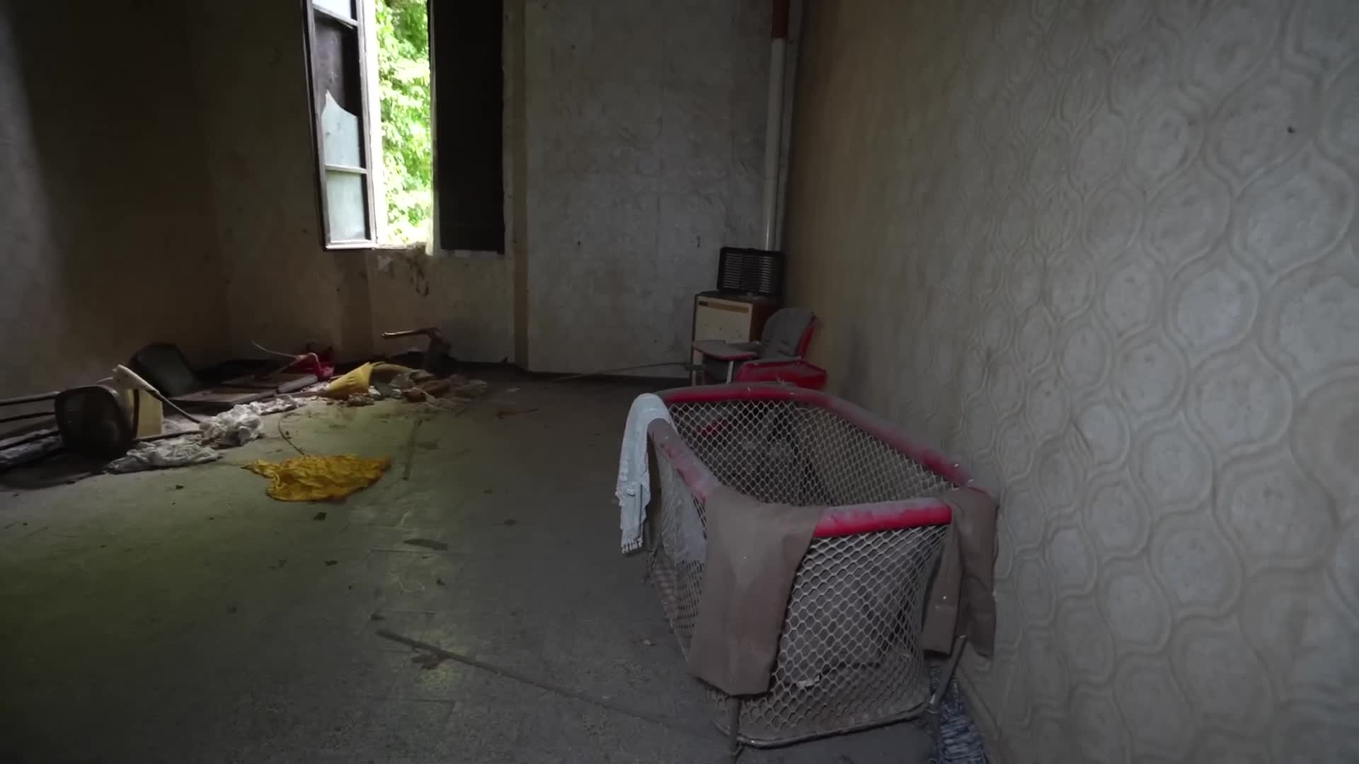 Inside an abandoned mafia mansion with a mysterious past