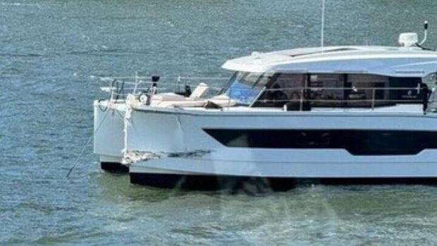 2 boats collide on New York City's East River, at least 5 people injured