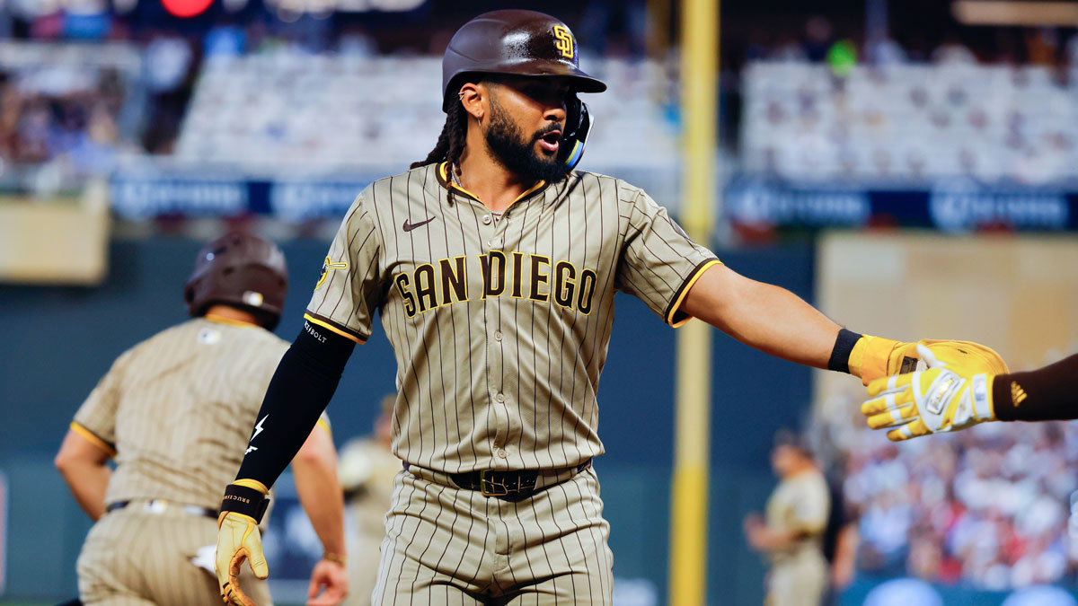 Padres’ Fernando Tatis Jr. leaves Twins blowout with apparent injury