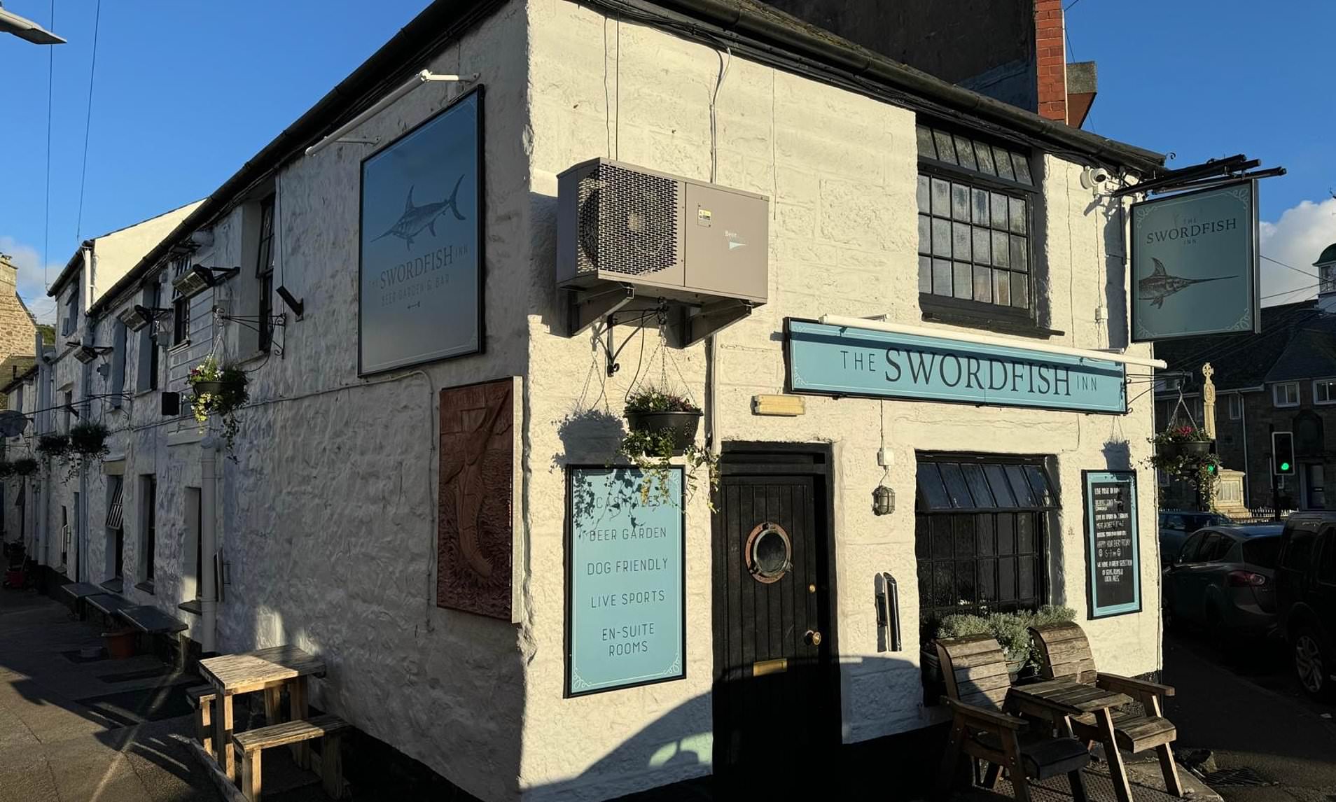 Cornwall boozer was crowned Britain's roughest pub..twenty years later ...