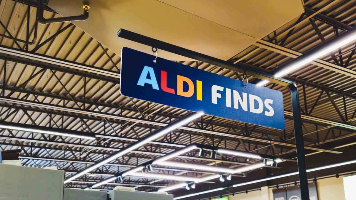 Aldi Just Dropped a Massive Porcelain Stock Pot That Channels a Popular ...