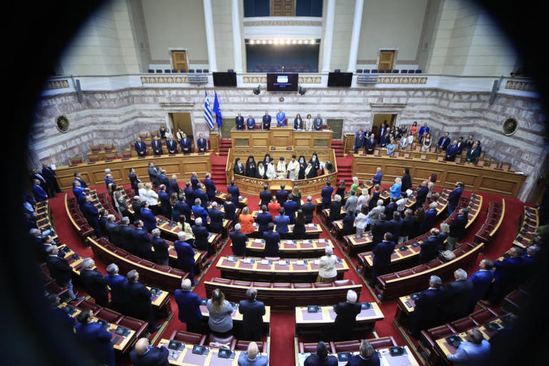 Βουλευτές της ΝΔ έτοιμοι για μετακίνηση σε κόμμα Σαμαρά