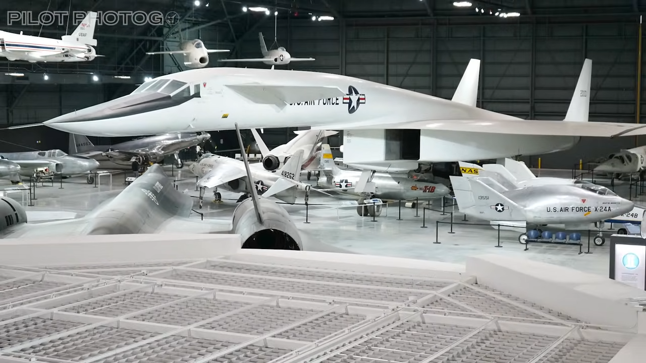 The Day America’s Supersonic Giant Fell From the Sky - Death of a Titan