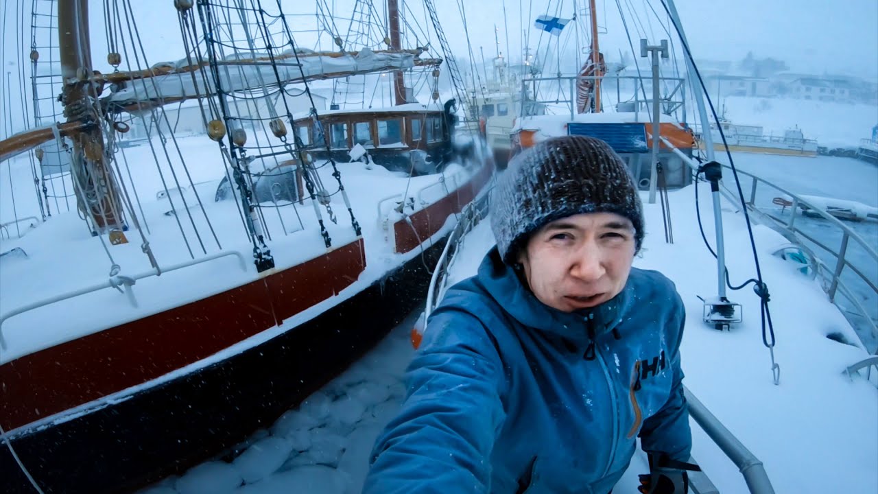 Winter Liveaboard Life in Iceland: Daily Routines in Extreme Conditions