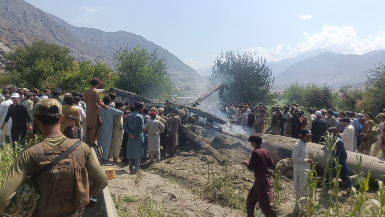 Pakistan Helicopter Crash in Gilgit-Baltistan Kills Five, Videos Go ...