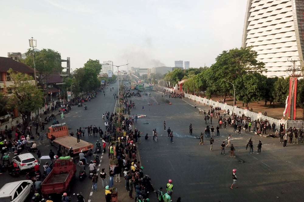 Demo Besar-besaran di Makassar, Ini Tuntutan Para Demonstran