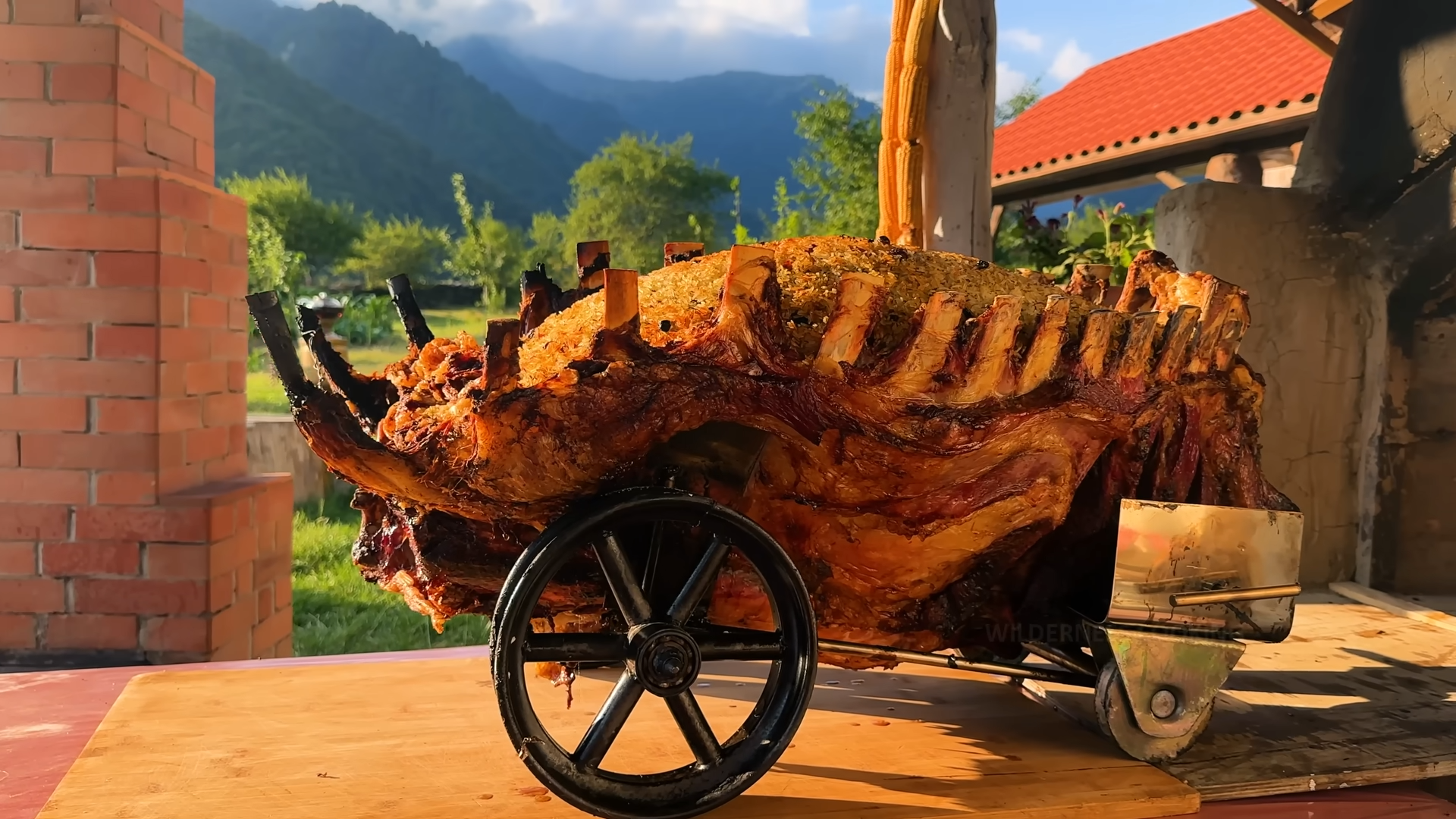 A culinary miracle: Azerbaijani-style meat on wheels!