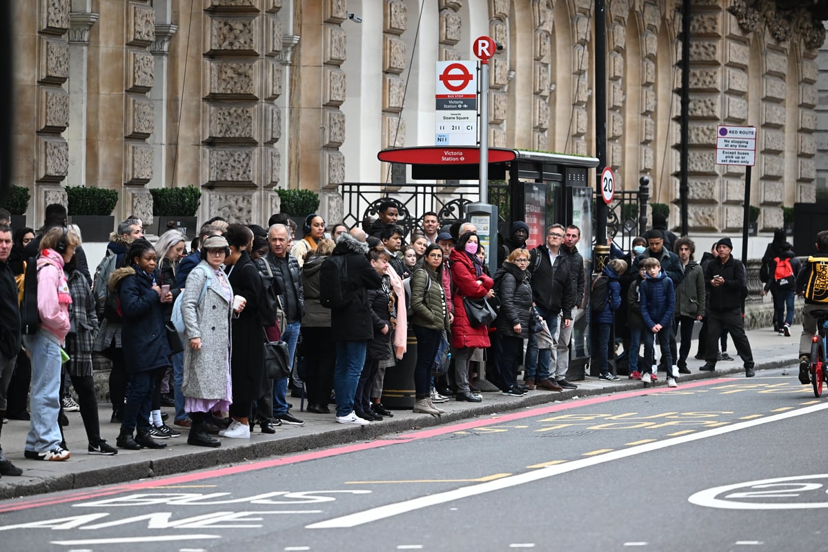 London travel news LIVE: Strike action disrupting over 60 bus routes