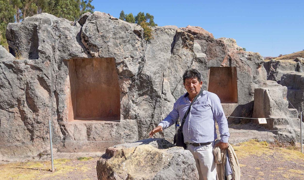 The stones that built Sacsayhuaman fortress can weigh more than 200 ...